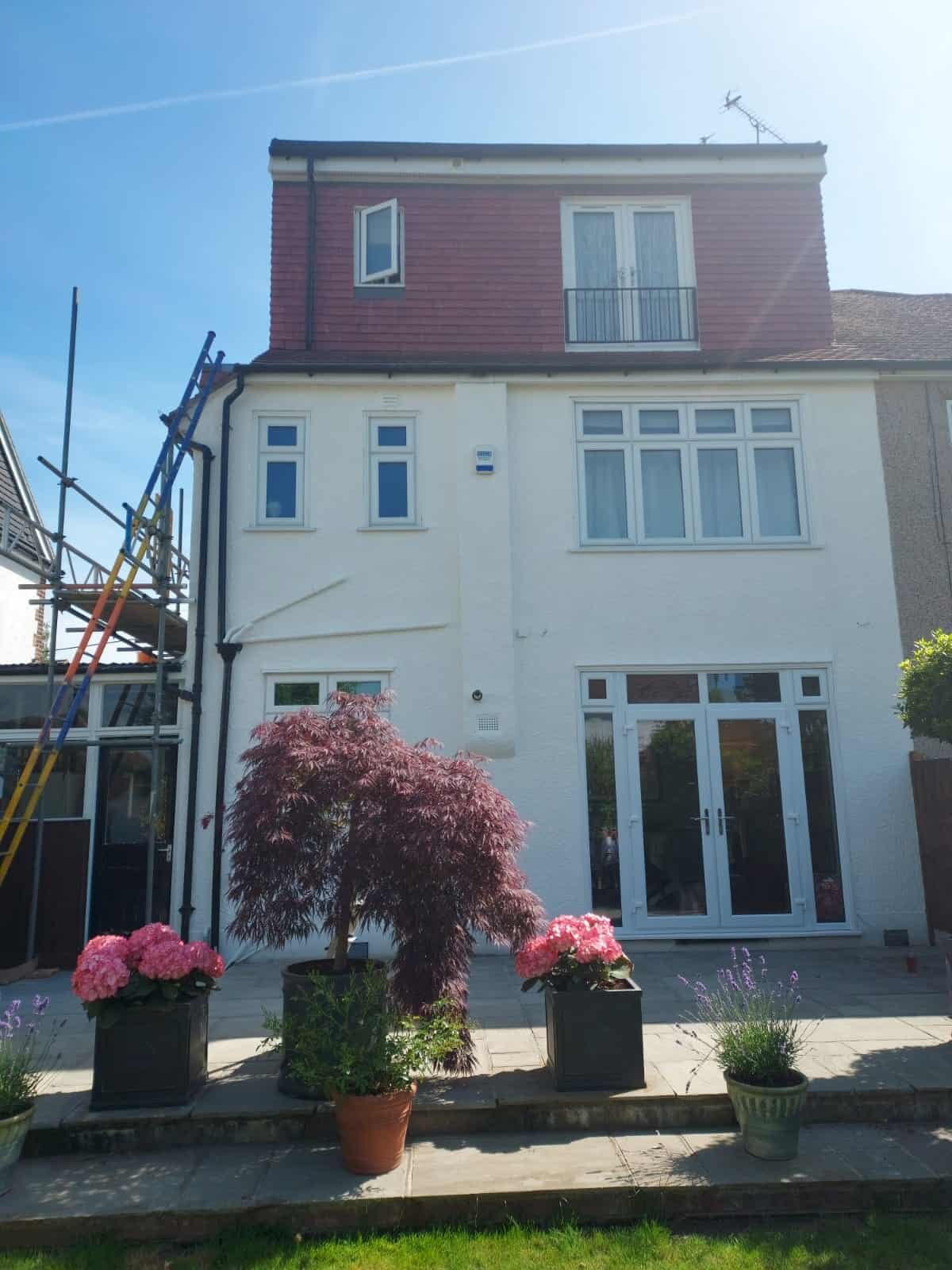 Transform Your Home with a White Wall Coating – Boost Kerb Appeal Today